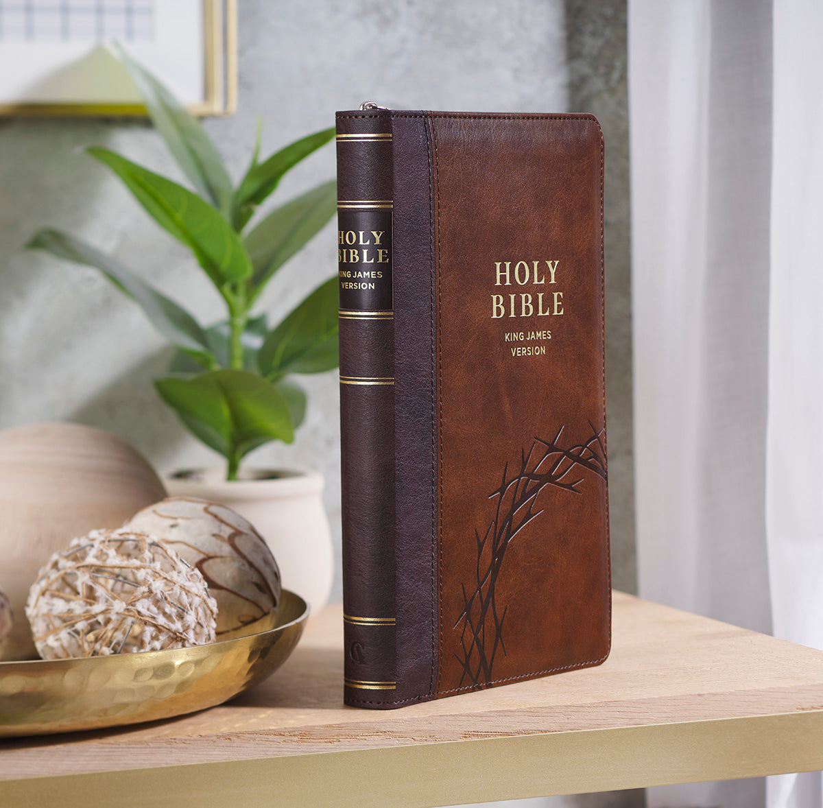 Deluxe Gift Bibles – Christian Art Gifts